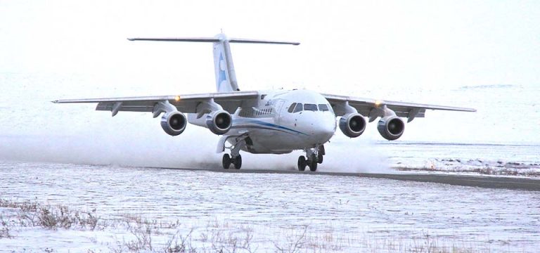 AVRO RJ 100 | Summit Air